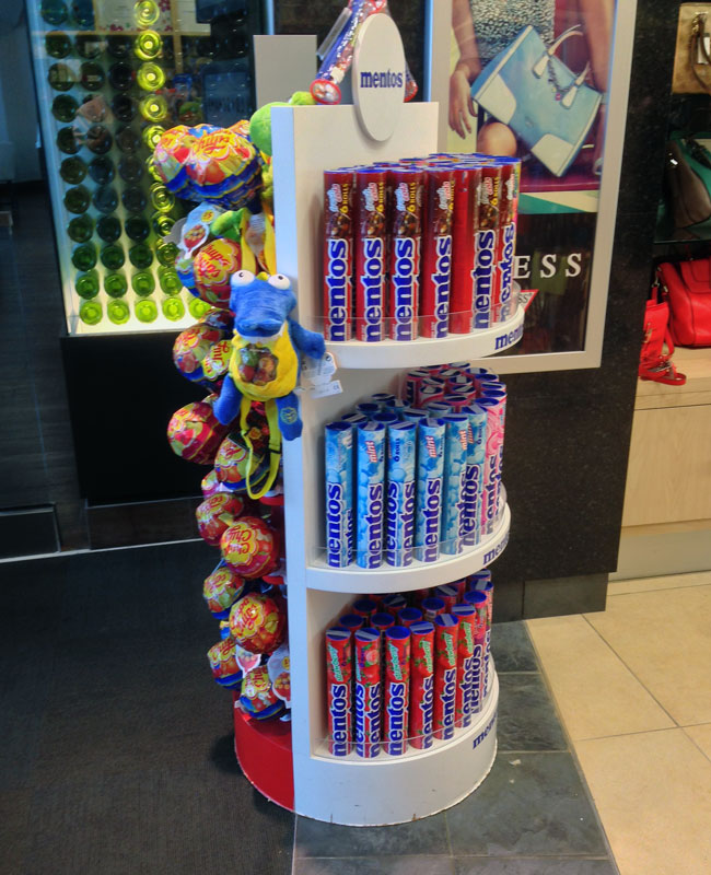 Popon | Image Gallery | Mentos Round Floor Display