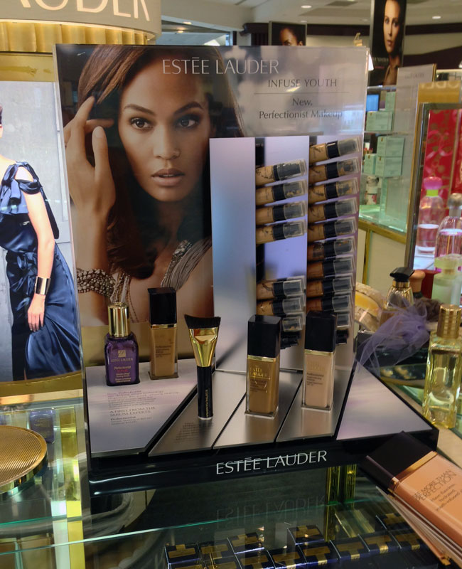 Popon | Image Gallery | Estee Lauder Infuse Youth Counter Display