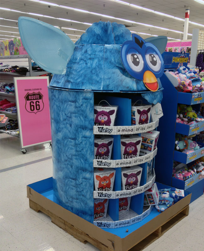 Popon | Image Gallery | Furby Mind Of Its Own Pallet Display