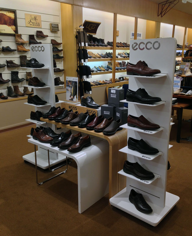 Popon | Image Gallery | Ecco Shoe Tower Floor Displays