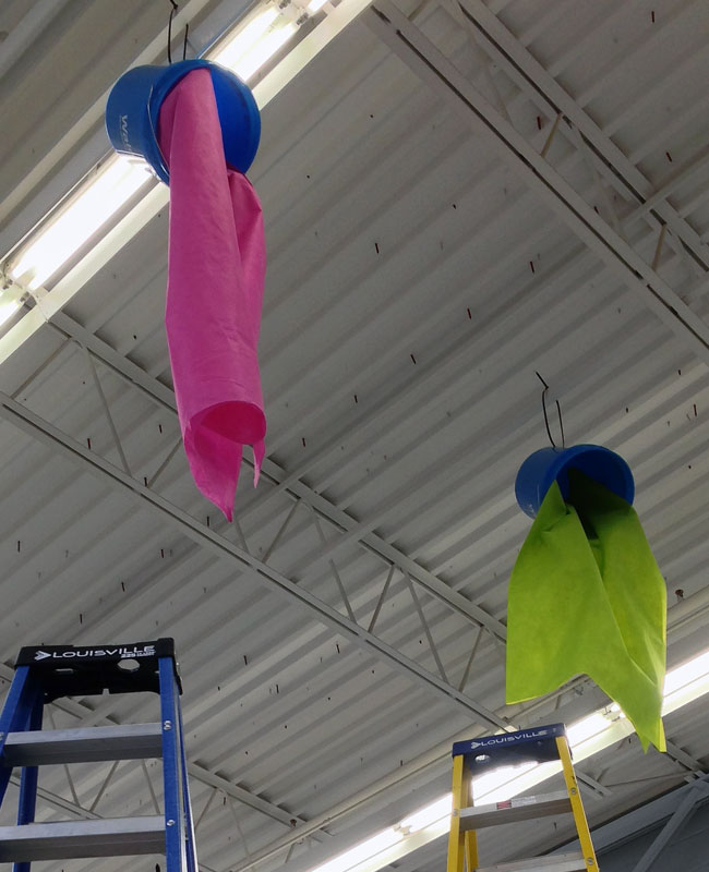 Popon | Image Gallery | Paint Bucket Pouring Ceiling Displays