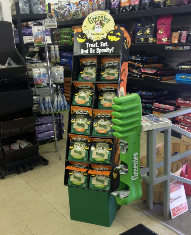 Popon | Image Gallery | Greenies Be Spooky Floor Display