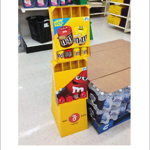 Popon | Image Gallery | Giant Gumball Machine Floor Display