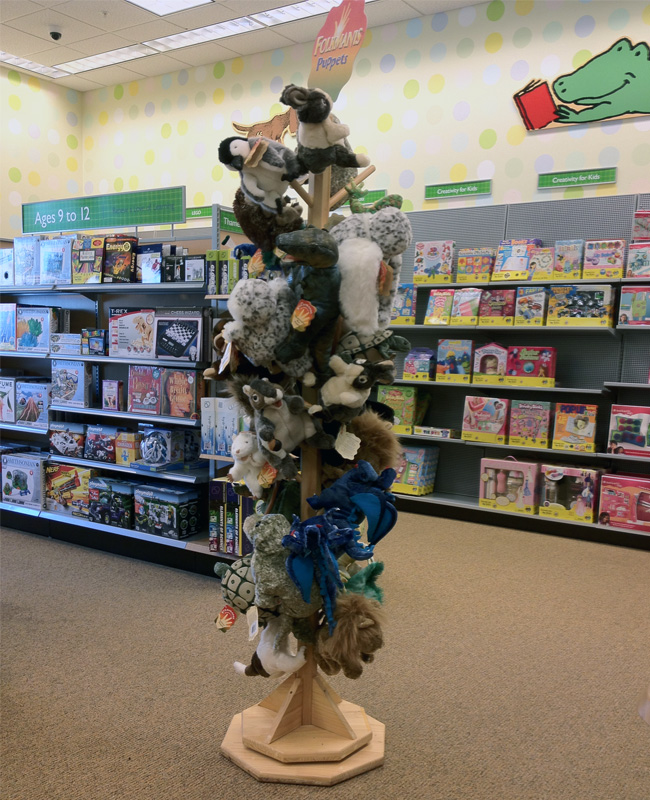 Popon | Image Gallery | Folkmanis Puppet Floor Stand Display